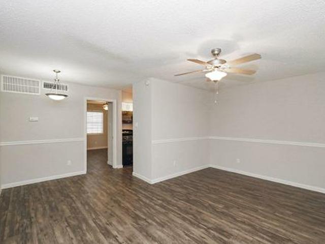 The Park at Sutton Hill 1 Bedroom Apartment for Rent at 11911 Martin Luther King Blvd, Houston, TX 77048 South Acres Crestmont Park