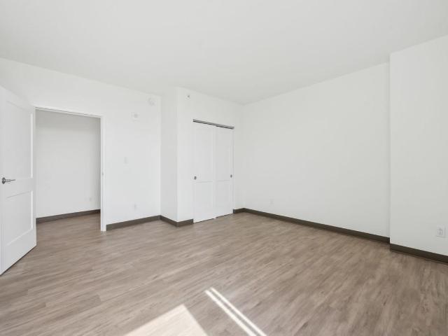 The Parker at 9 Mile Station | BRAND Studio Apartment for Rent at 3155 S Vaughn Way, Aurora, CO 80014 Heather Gardens