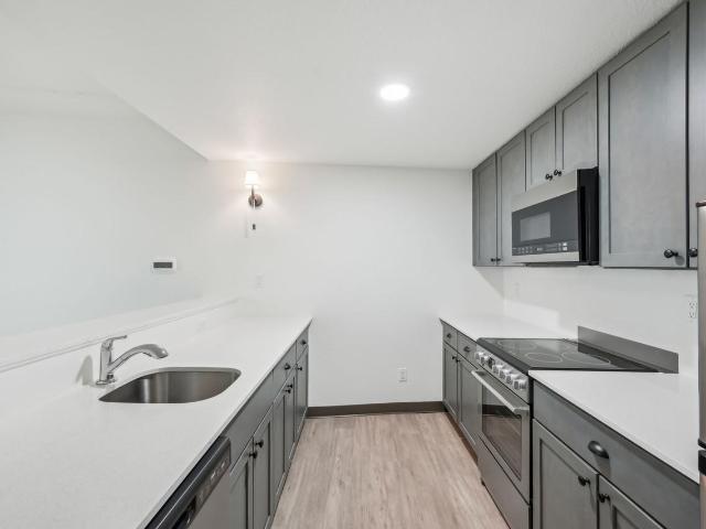 The Parker at 9 Mile Station | BRAND 1 Bedroom Apartment for Rent at 3155 S Vaughn Way, Aurora, CO 80014 Heather Gardens