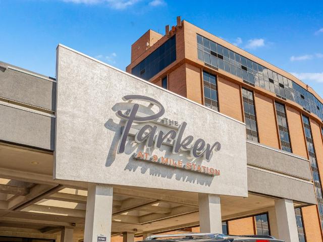 The Parker at 9 Mile Station 1 Bedroom Apartment for Rent at 3155 S Vaughn Way, Aurora, CO 80014 Heather Gardens