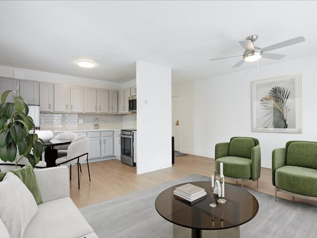 The Parkway Apartments 2 Bedroom Apartment for Rent at 1501 S Ave, Edina, MN 55435 Edina