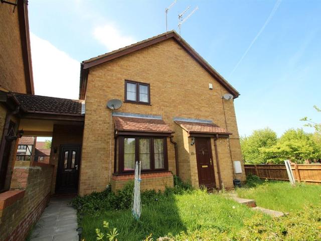 The Pastures, Hemel Hempstead HP1, 1 bed property to rent, £1,250 pcm | PrimeLocation