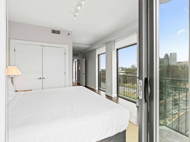 The Peach Atlanta 2 Bedroom Apartment for Rent at 1655 Peachtree St Ne, Atlanta, GA 30309 Midtown