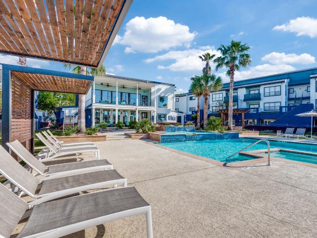 The Pearce on the Lake 2 Bedroom Apartment for Rent at 900 Henderson Ave, Webster, TX 77058 Webster