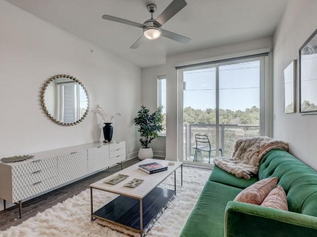 The Pearl Austin 1 Bedroom Apartment for Rent at 1301 W Koenig Ln, Austin, TX 78756 Brentwood