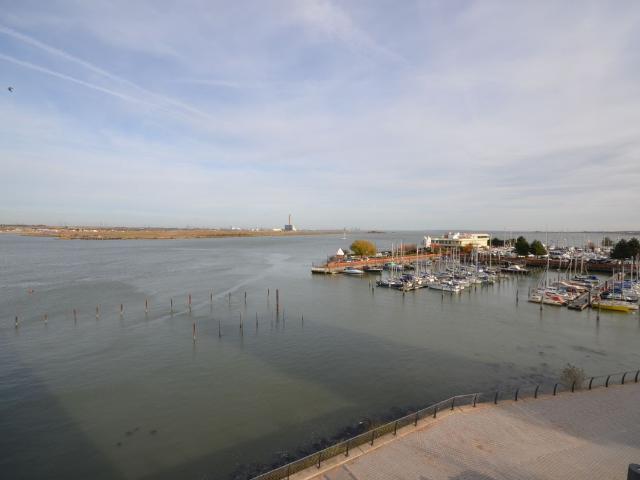 The Peninsula, Gillingham ME7, 2 bed flat to rent, £1,500 pcm | PrimeLocation