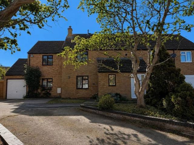 The Phelps, Kidlington OX5, 4 bed semi detached house to rent, £2,250 pcm | PrimeLocation