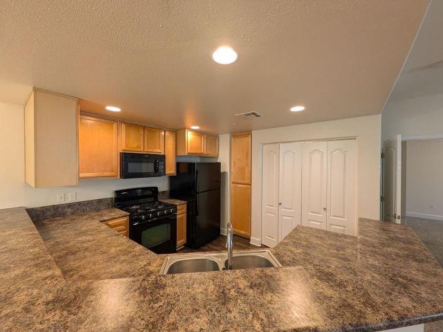 The Phoenician Collection 2 Bedroom Apartment for Rent at 1501 Secret Ravine Pkwy, Roseville, CA 95661 East Roseville Parkway