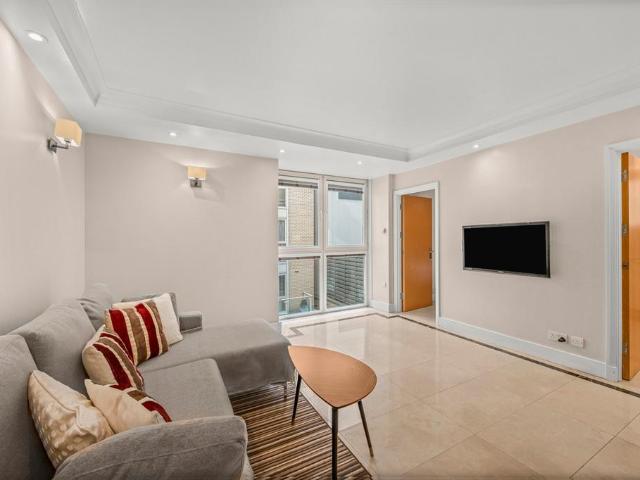 The Phoenix, 19 Barrett Street, London 1 bed flat to rent £3,000 pcm £692 pw