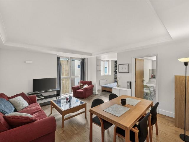 The Phoenix, 19 Barrett Street, London W1U, 1 bed flat to rent, £2,800 pcm | PrimeLocation