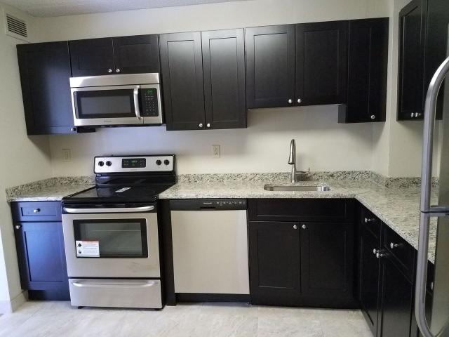 The Pierre Apartments 2 Bedroom Apartment for Rent at 185 Prospect Ave, Hackensack, NJ 07601
