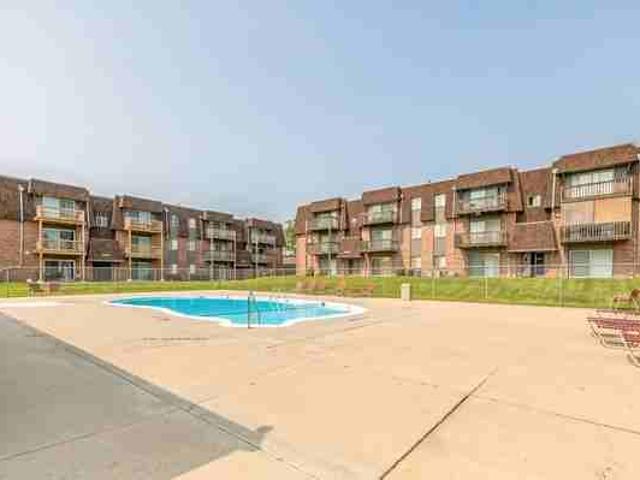 The Pines at Q Plaza Apartments 2 Bedroom Apartment for Rent at 8633 Q Plz, Omaha, NE 68127