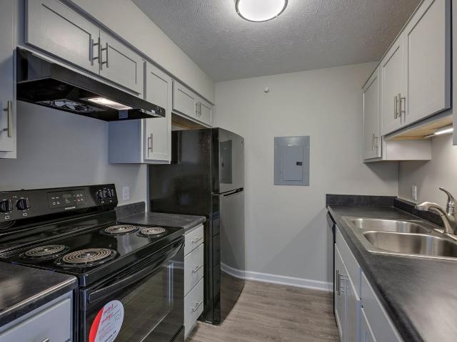 The Pines at Q Plaza Apartments 3 Bedroom Apartment for Rent at 8633 Q Plz, Omaha, NE 68127