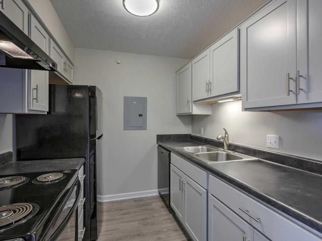 The Pines at Q Plaza Apartments 3 Bedroom Apartment for Rent at 8633 Q Plz, Omaha, NE 68127