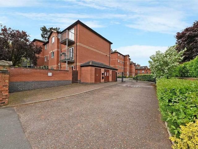 The Pines, Midland Road, Wellingborough NN8, 2 bed flat to rent, £825 pcm | PrimeLocation