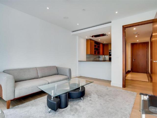 The Pinnacle, Battersea Reach, SW18 2 bed apartment to rent £2,900 pcm £669 pw