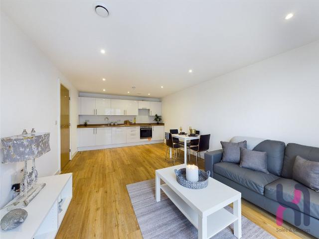 The Plaza, 1 Advent Way, Ancoats M4, 2 bed flat to rent, £1,400 pcm | PrimeLocation