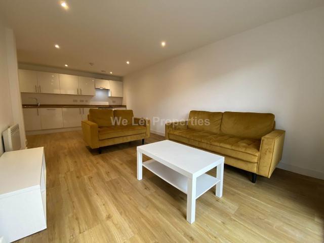The Plaza, Ancoats M4, 3 bed flat to rent, £1,950 pcm | PrimeLocation