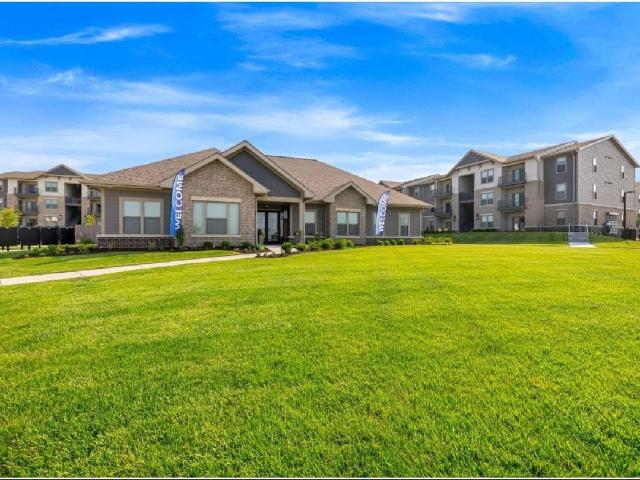 The Prairie Luxury Apartments 2 Bedroom Apartment for Rent at 210 Dogwood Prairie Dr, O'Fallon, MO 63368 O'Fallon