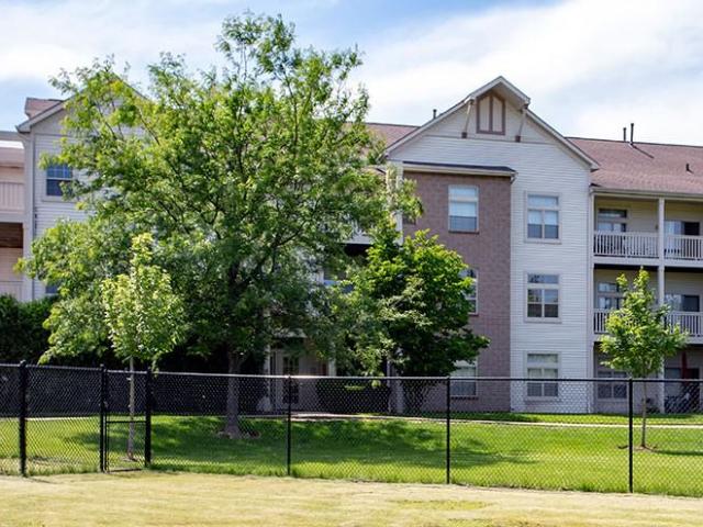 The Preserve at Osprey Lake 1 Bedroom Apartment for Rent at 2025 Greystem Cir, Gurnee, IL 60031