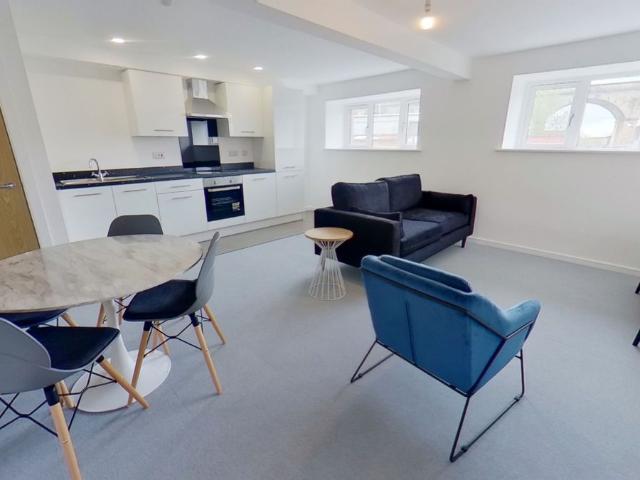 The Prestons, Viaduct Road, Burley, Leeds LS4, 2 bed flat to rent, £950 pcm | PrimeLocation