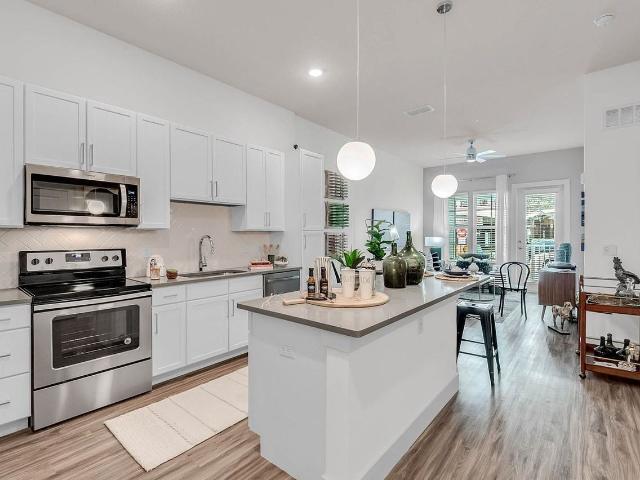 The Princeton at College Park 1 Bedroom Apartment for Rent at 646 W Smith St, Orlando, FL 32804 College Park
