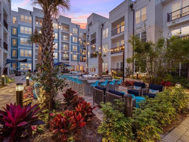The Princeton at College Park 3 Bedroom Apartment for Rent at 646 W Smith St, Orlando, FL 32804 College Park