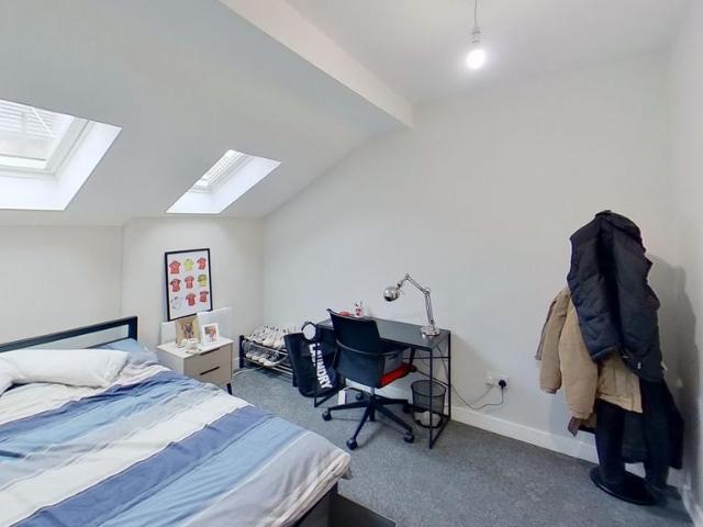 The Printworks, 29 Lake Street. 2 bed flat to rent £1,517 pcm £350 pw