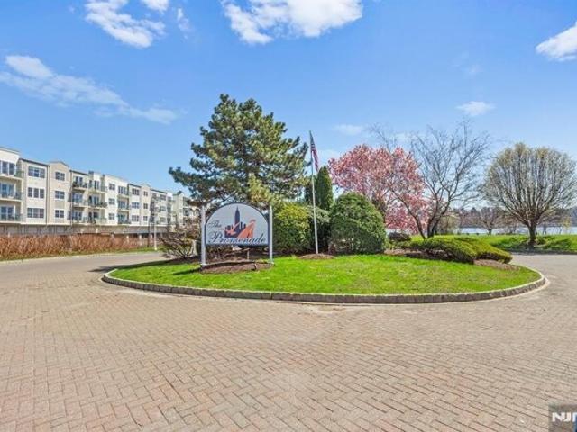 The Promenade, Edgewater, Condo For Sale