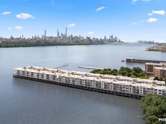 The Promenade, Edgewater, Condo For Sale