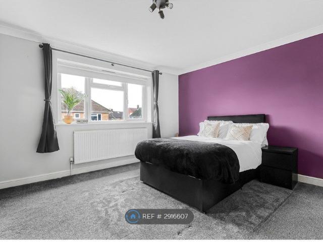 The Pulse, Colnbrook, Slough SL3, Room to rent, £850 pcm | PrimeLocation