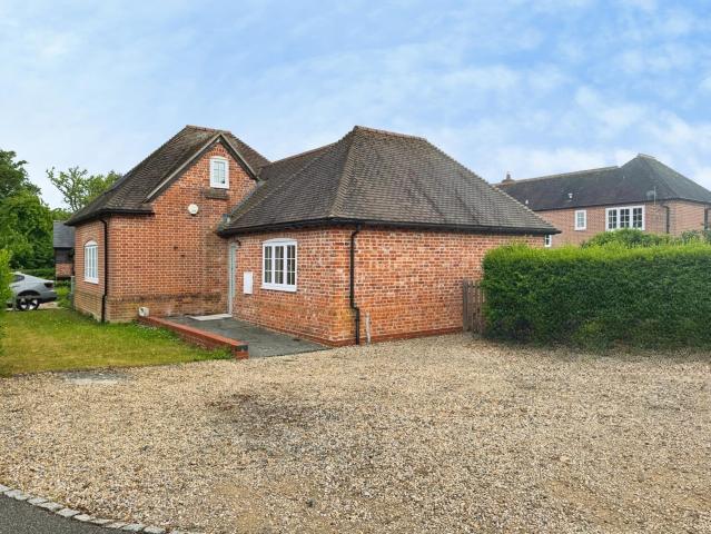 The Pump House, Deanswood Farm Stockcross, Newbury 2 bedrooms Property for lettings Mcfarlane