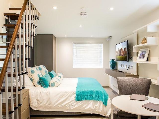 The Quad, Campbell Street, Cambridge. 1 bed flat to rent £1,550 pcm £358 pw