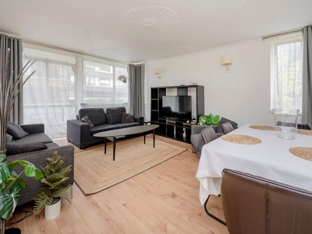 The Quadrangle W2, 2 bed flat to rent, £4,200 pcm | PrimeLocation