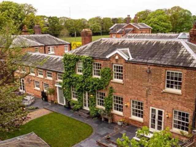 The Quadrangle, Canwell Drive, 4 Bedroom Detached