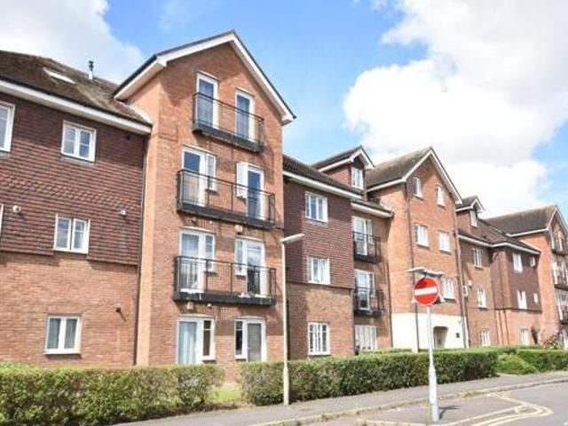 The Quadrangle, Horley, 2 Bedroom Apartment