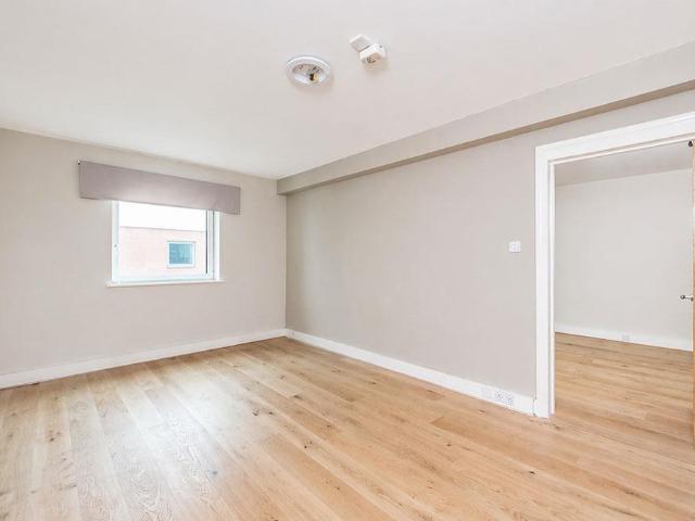 The Quadrangle, London W2 1 bed apartment to rent £2,795 pcm £645 pw