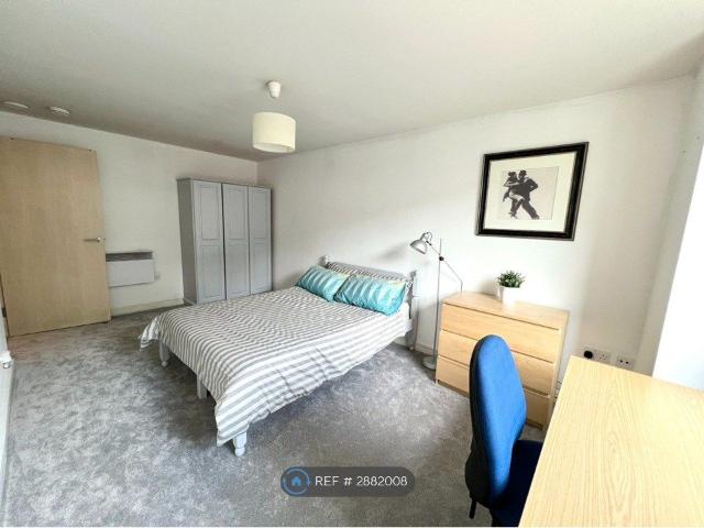 The Quadrangle, Manchester M1, 2 bed flat to rent, £1,650 pcm | PrimeLocation