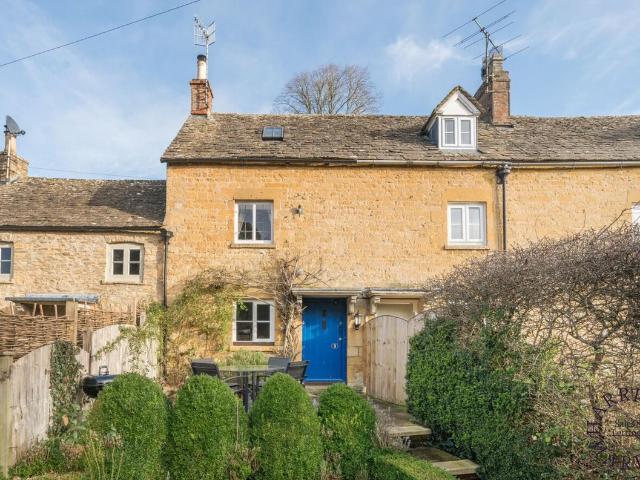 The Quadrangle, Naunton GL54, 2 bed cottage to rent, £1,600 pcm | PrimeLocation