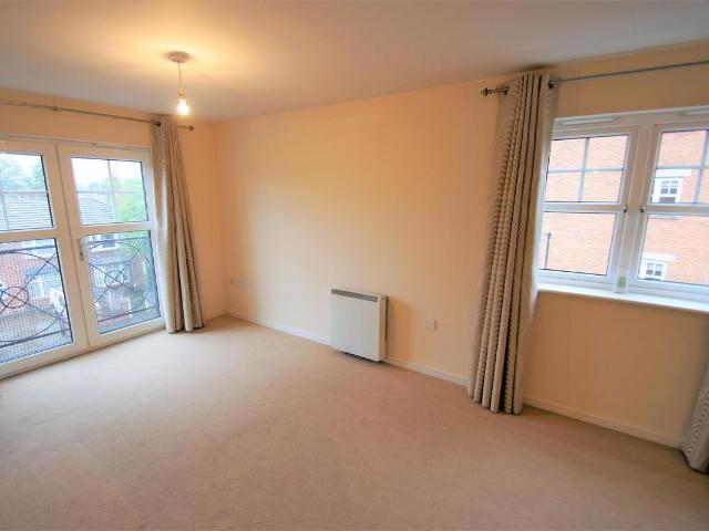 The Quadrant, East Didsbury M19, 2 bed flat to rent, £950 pcm | PrimeLocation
