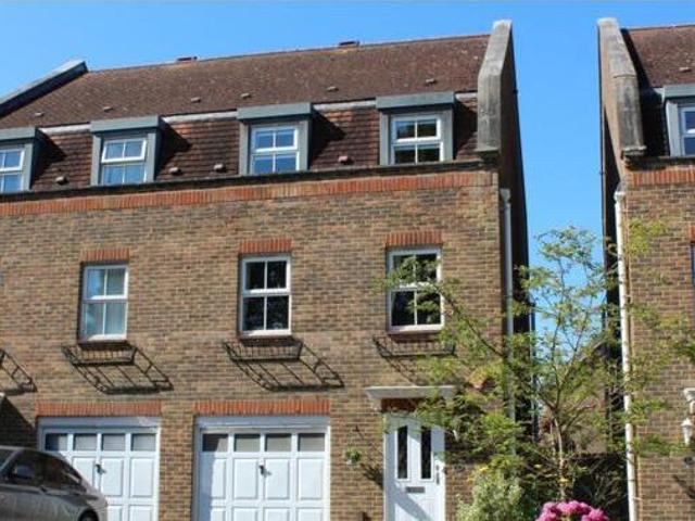 The Quadrant, Eastbourne, 4 Bedroom Semi detached