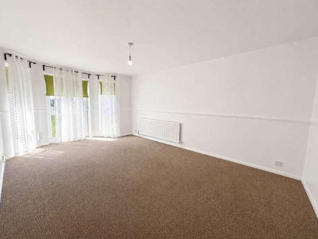 The Quadrant, Houghton Regis, LU5