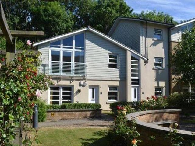 The Quadrant, Rickmansworth, 2 Bedroom Flat