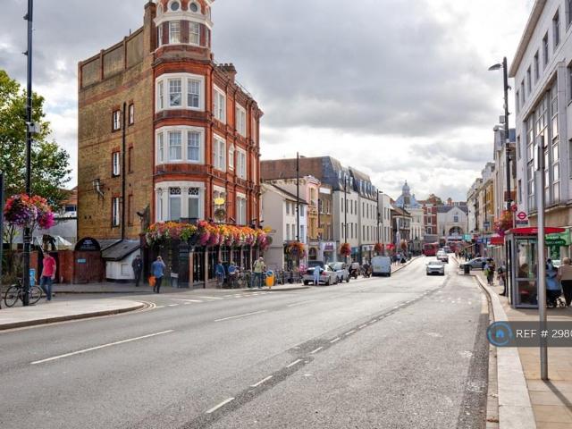 The Quadrant, Richmond, TW9 1 bed flat to rent £2,300 pcm £531 pw
