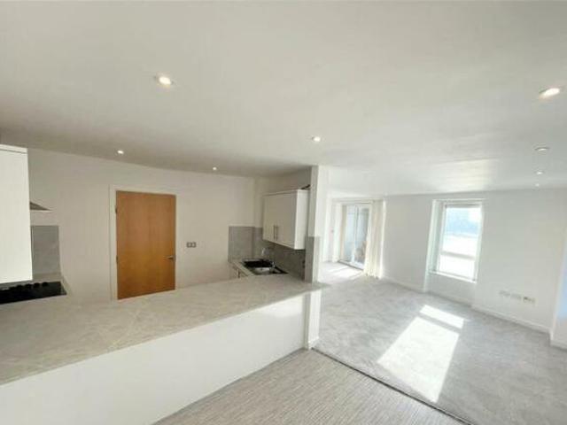 The Quays, Salford, 2 Bedroom Apartment
