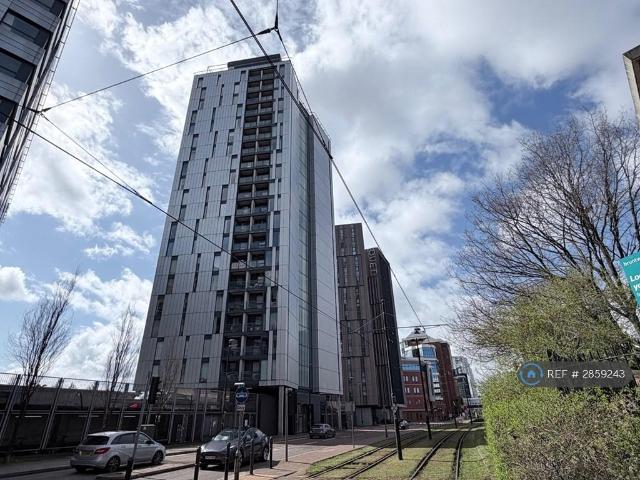 The Quays, Salford, M50 2 bed penthouse to rent £1,900 pcm £438 pw