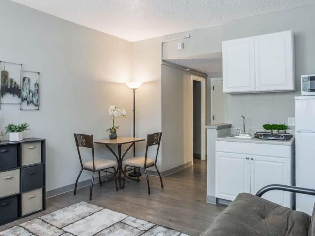 The Que Studio Apartment for Rent at 2101 2101 Que Avenue, Lubbock, TX 79411 Heart of Lubbock