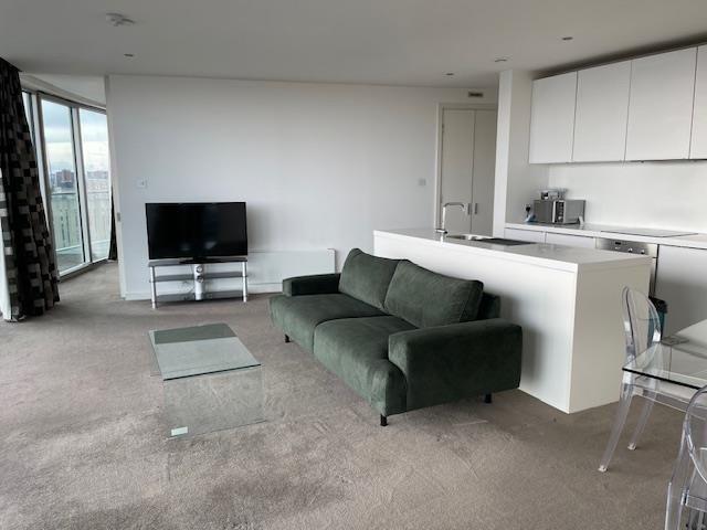 The Rotunda, 150 New Street B2, 2 bed flat to rent, £1,750 pcm | PrimeLocation