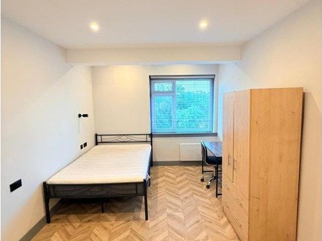 The Roundway, London N17, Studio to rent, £1,400 pcm | PrimeLocation