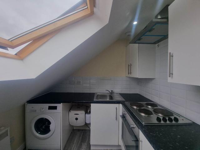 The Roundway, Tottenham N17, 1 bed flat to rent, £1,175 pcm | PrimeLocation